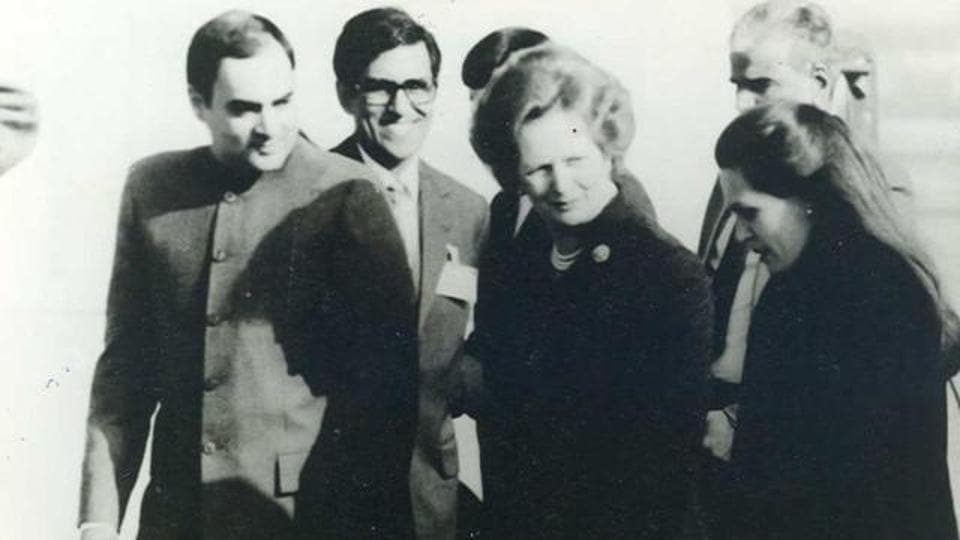 Margaret Thatcher’s iconic handbag to go on view in London | Fashion Trends