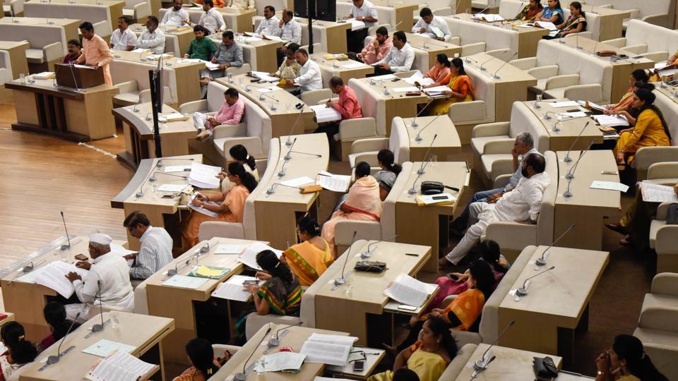 Mid-tenure resignation of panel chairman Kamble, gives Hemant Rasne ...