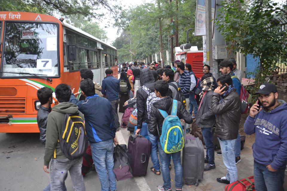 AMU students vacate hostels amid uneasy calm after Sunday night clash ...