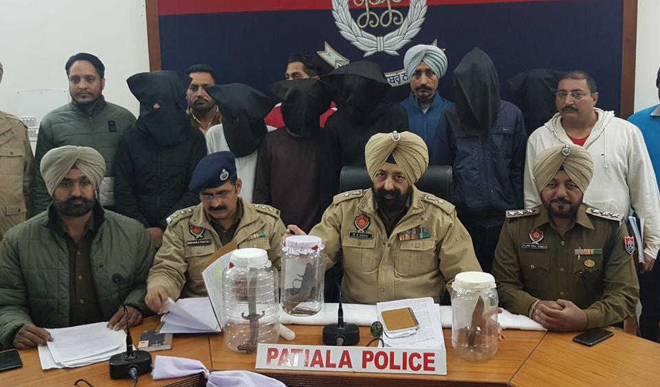 Patiala police bust gang of snatchers with arrest of six | Hindustan Times