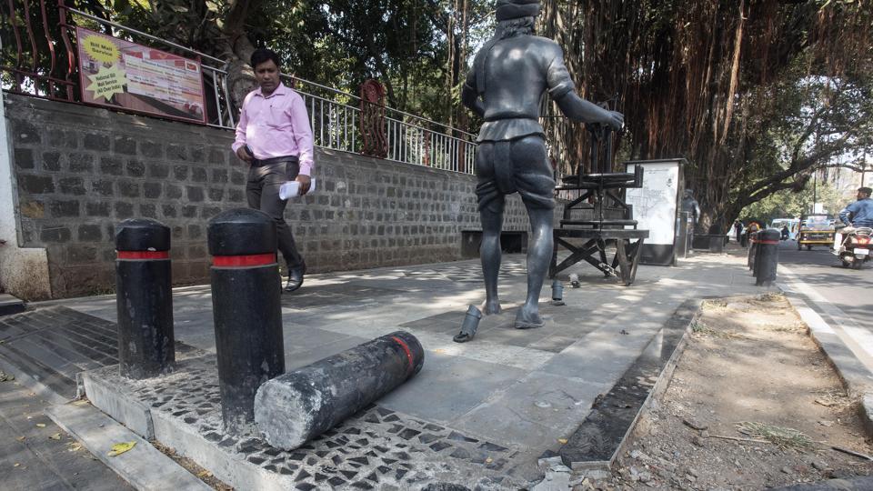 PMC’s Zero Stone monument in utter state of neglect - Hindustan Times