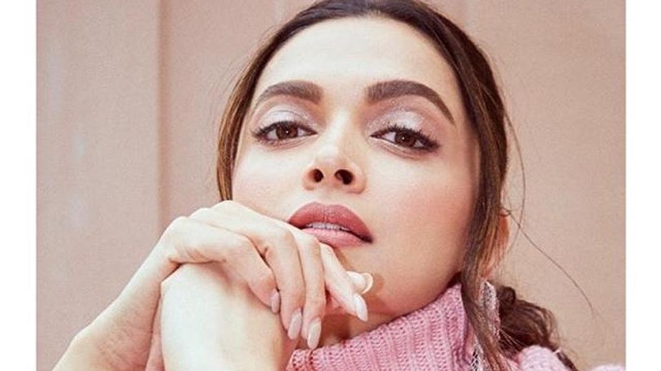 Deepika Padukone is a total stunner in this pink outfit by Emilia ...