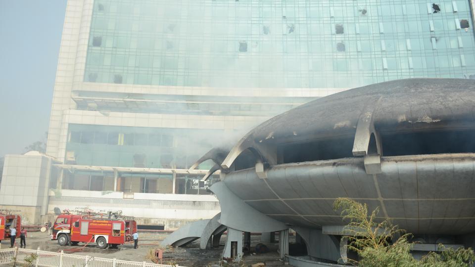 Land mafia behind fire, allege Pan Card Club investors; ask for CBI ...