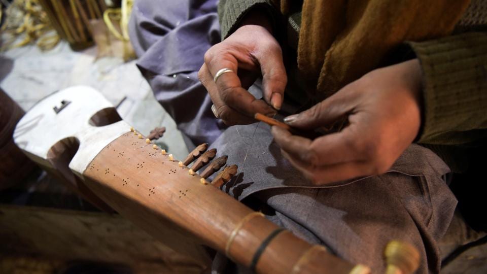Photos: A slow fade-in for traditional Pashtun music in Pakistan ...