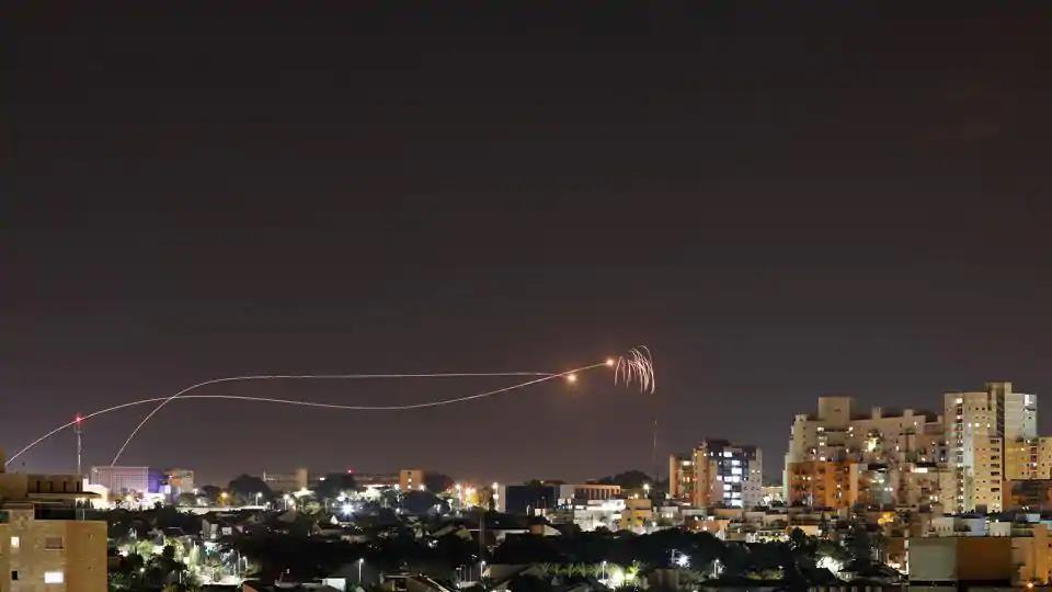 20 Palestinian rockets fired towards Israel after Gaza border clash ...