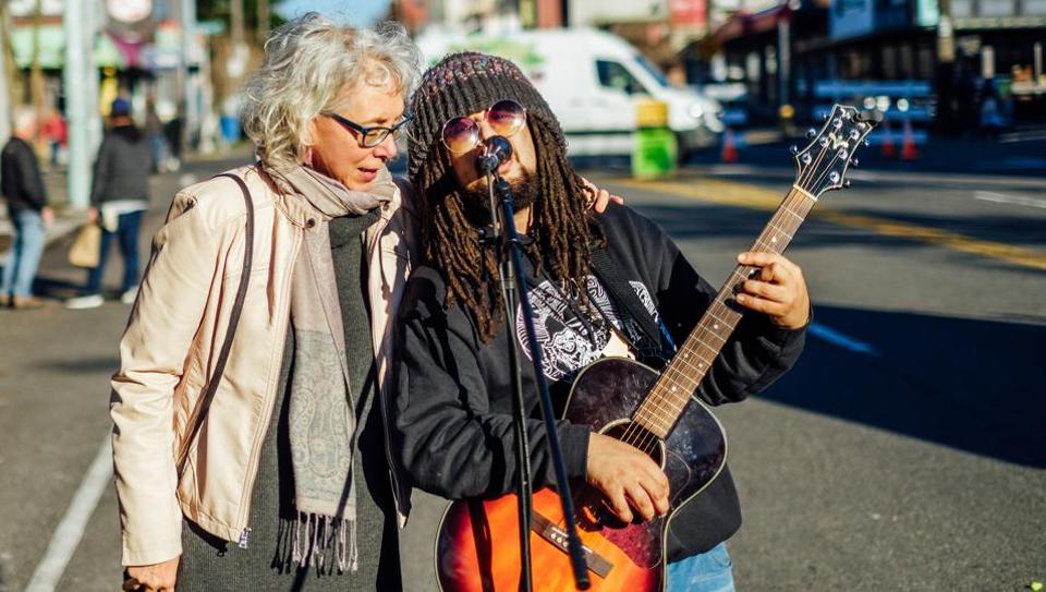 Italians take to singing at windows to beat virus blues | Hindustan Times