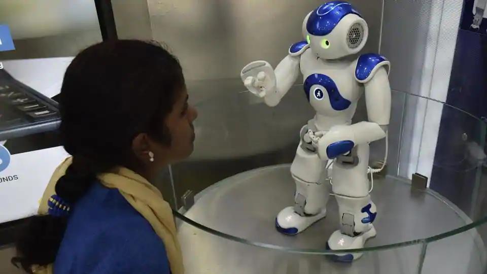 Coronavirus: IIT researchers developing robots to deliver food ...