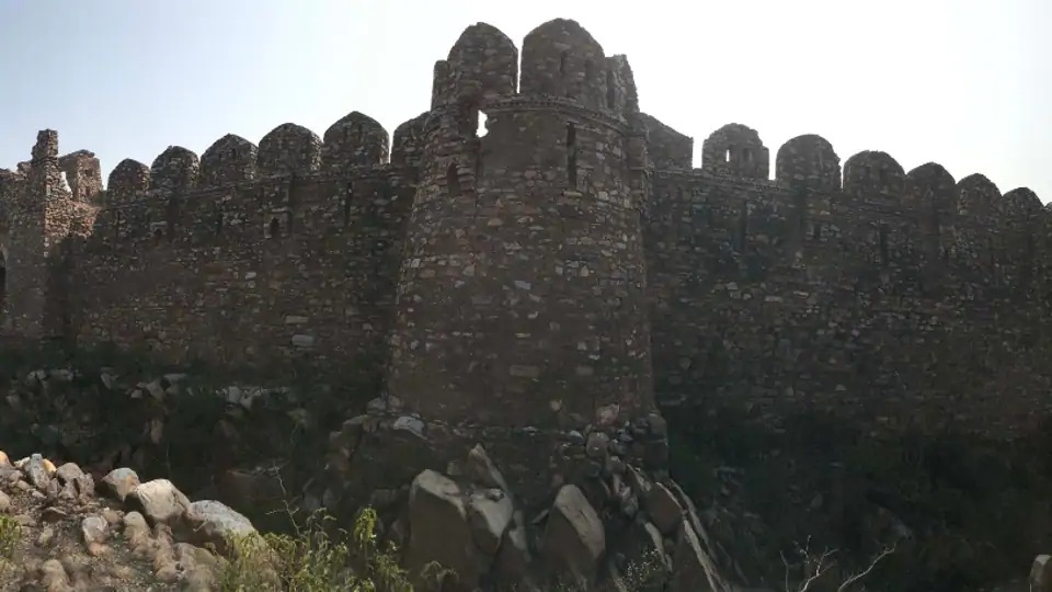 Losing oneself in Kotla’s history | Hindustan Times