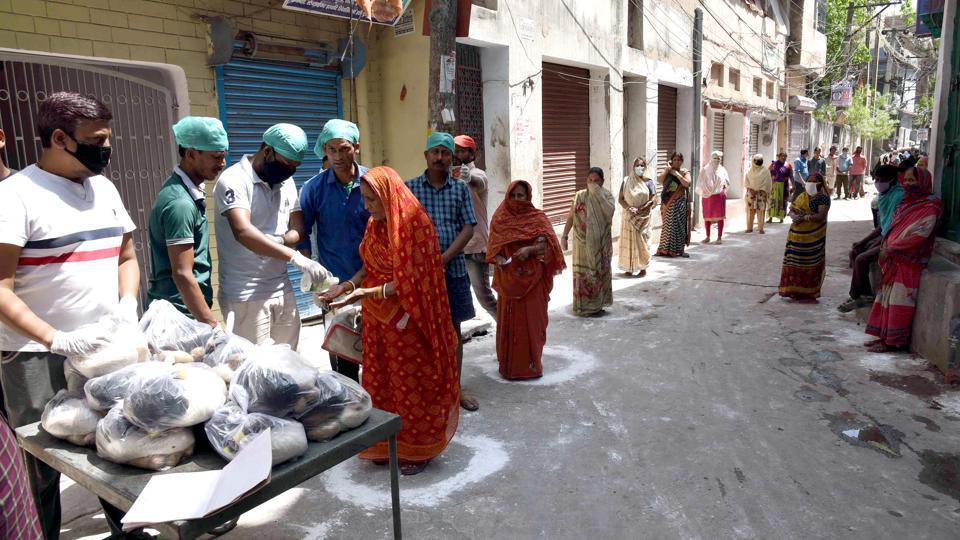 Covid-19: Good Samaritans join hands to extend helping hand to the poor ...