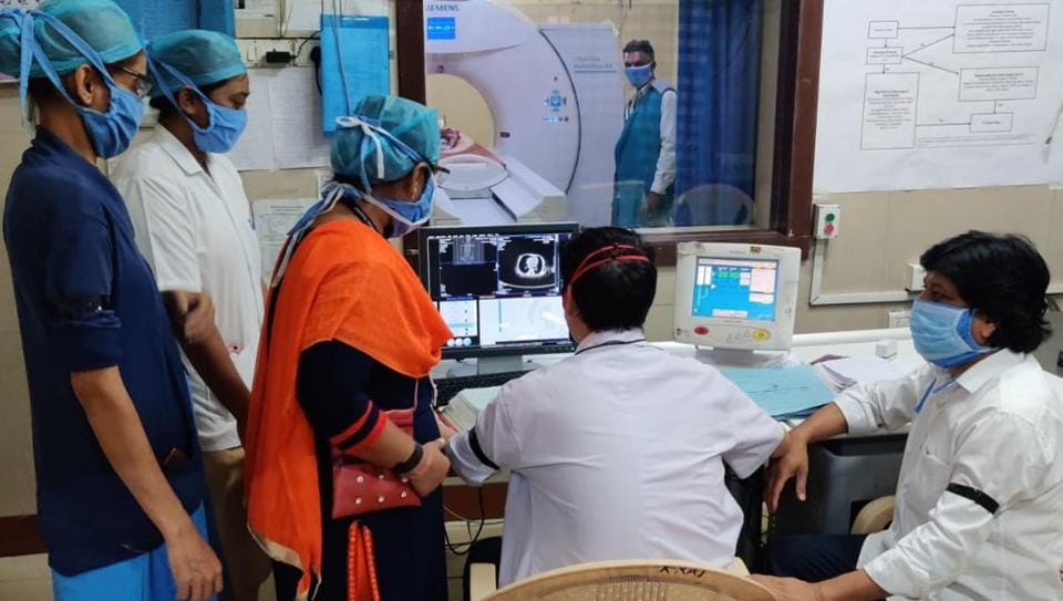 Monday Musings: Sassoon’s doctors, nurses deserve our applause ...