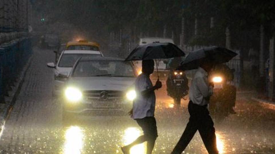 Thunderstorm, heavy rain to continue in Kolkata till Friday | Kolkata