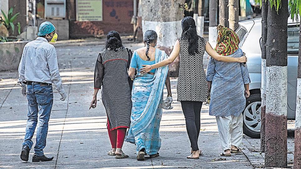 Families in Pune struggle to mourn death of loved ones in the time of ...