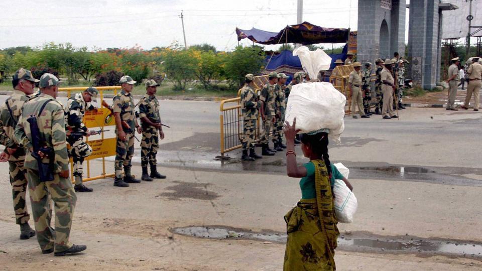 Tamil Nadu builds wall to seal border with Andhra | Latest News India