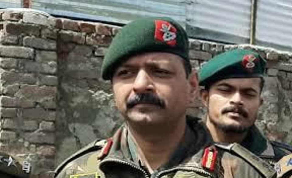 Decorated colonel among 5 killed in J-K’s Handwara; 2 terrorists shot ...
