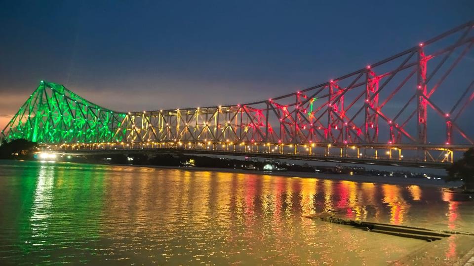 Kolkata’s Howrah Bridge lit up to mark Tagore’s birthday, honour Covid ...