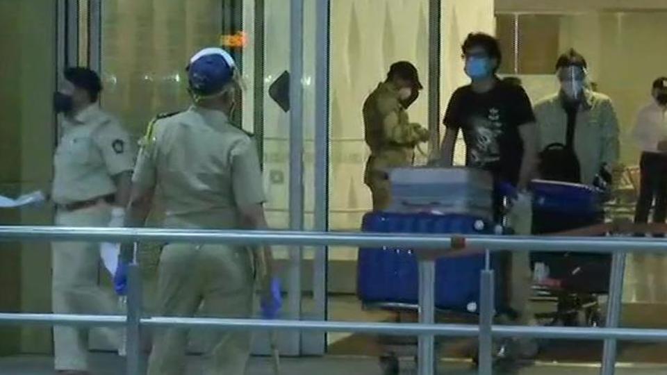 First evacuation flight from UK with 326 returnees lands in Mumbai ...
