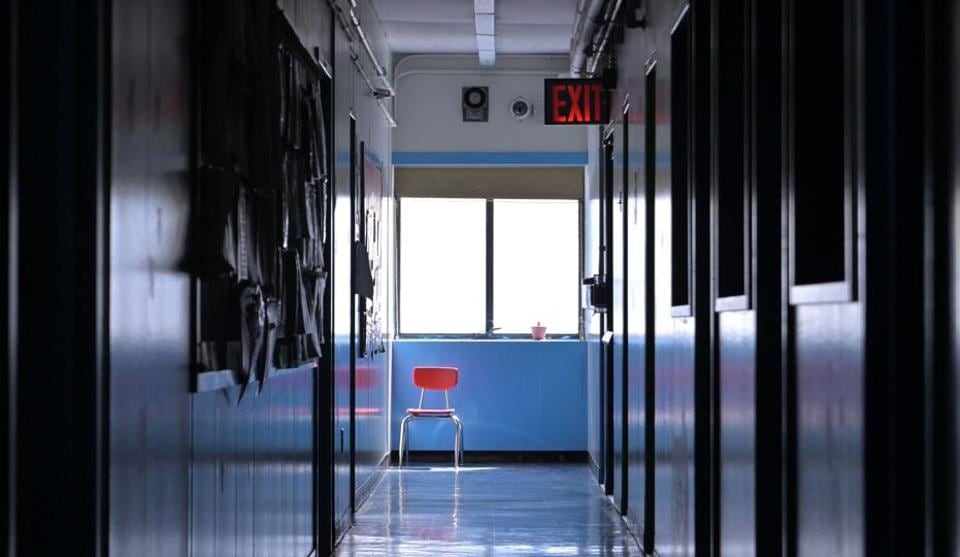 Some US schools are pulling the plug on distance learning | World News