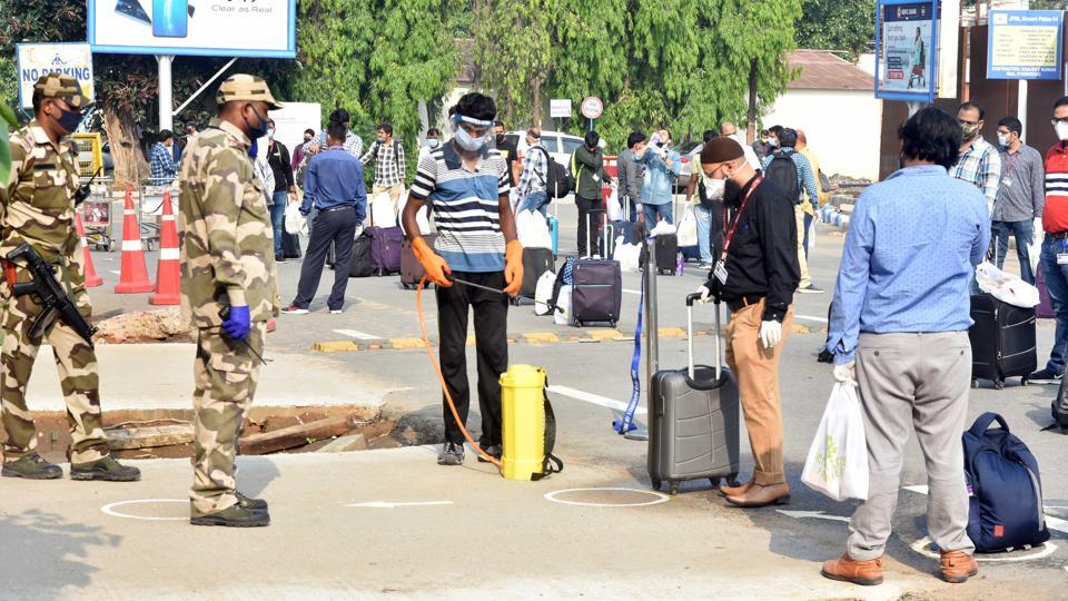 105 ONGC personnel airlifted from Patna to Mumbai | Mumbai news