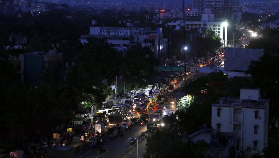 Normalcy after weeks in red-zone-free areas in Pune | Hindustan Times