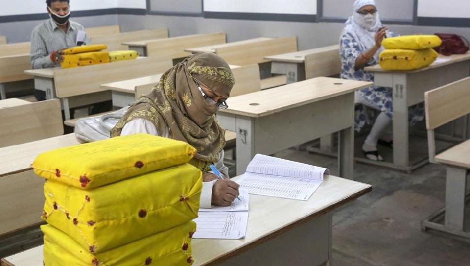 UP Board using a virtual way to complete results on time - Hindustan Times