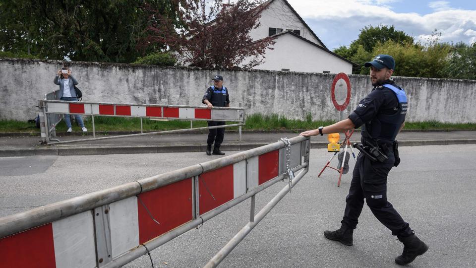 France to end border lockdown, open up to Europe | World News