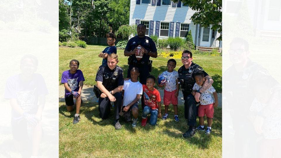 Police called on kids playing football, cops react in sweetest way ...