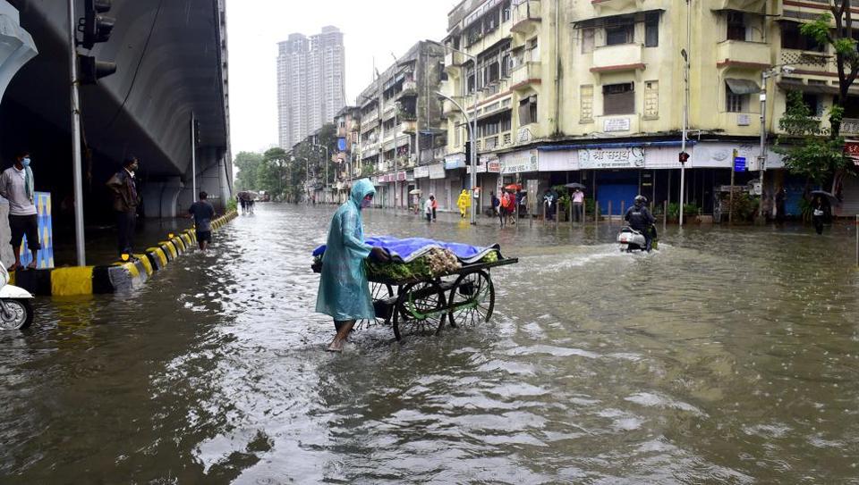 Photos: Mumbai sees second consecutive day of heavy rains | Hindustan Times