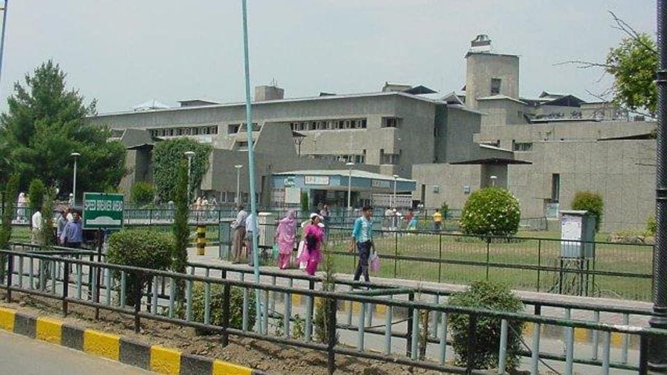 Srinagar hospital starts plasma therapy to treat Covid-19 patients ...