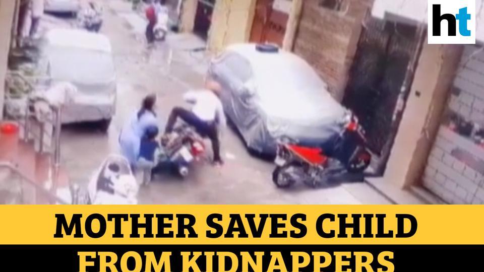 Watch: Mother fights off kidnappers, saves 4-yr-old child; incident on ...