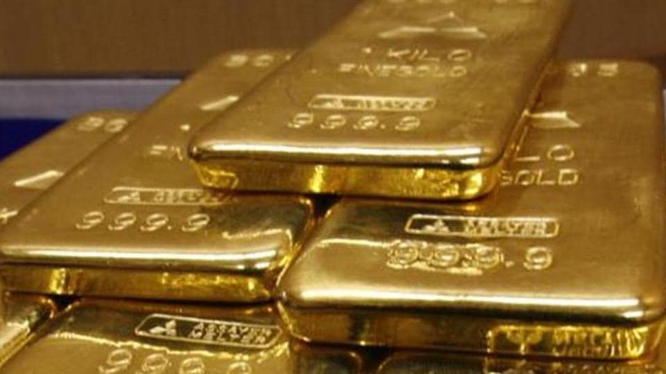 Gold, silver prices hit record high; gold crosses Rs 50,000 per 10 gram ...
