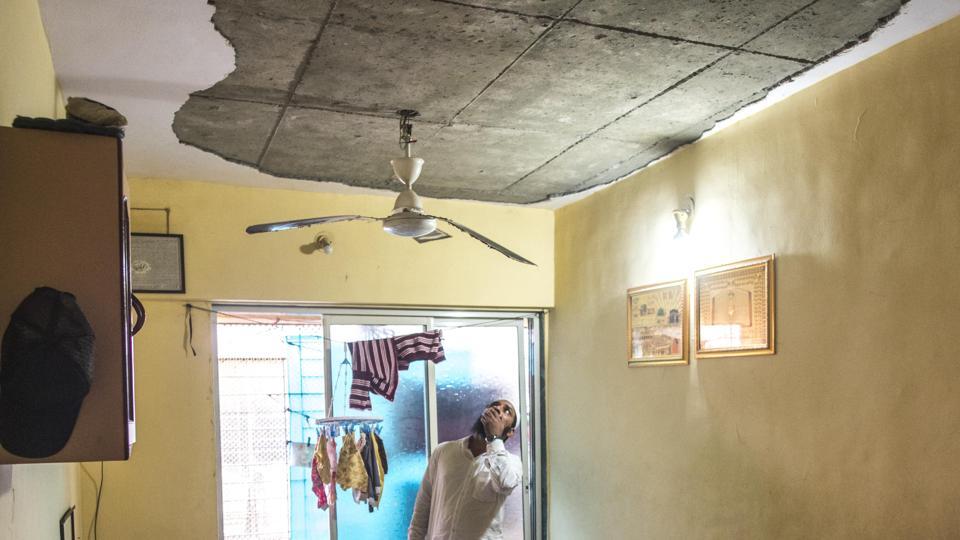 Mumbai: Two persons injured after concrete slab falls down from ...