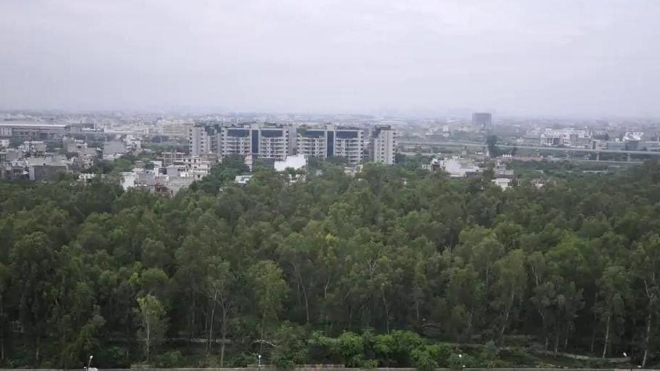 Noida breathes cleanest air of the year, courtesy rain | Hindustan Times