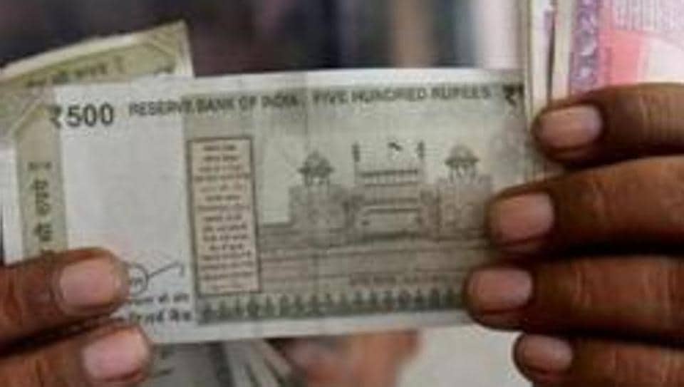Rupee surges 14 paise to 73.25 against US dollar in early trade ...