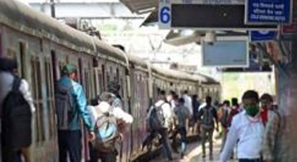 Patna-New Delhi Special train runs at 130 km/h between Patna, DDU ...