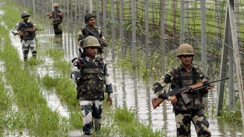 Pakistan opens heavy fire in Rajouri sector of Jammu and Kashmir ...