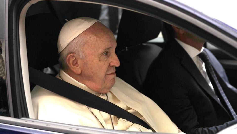 Pope Francis rejects ‘trickle down theory, says market capitalism has ...