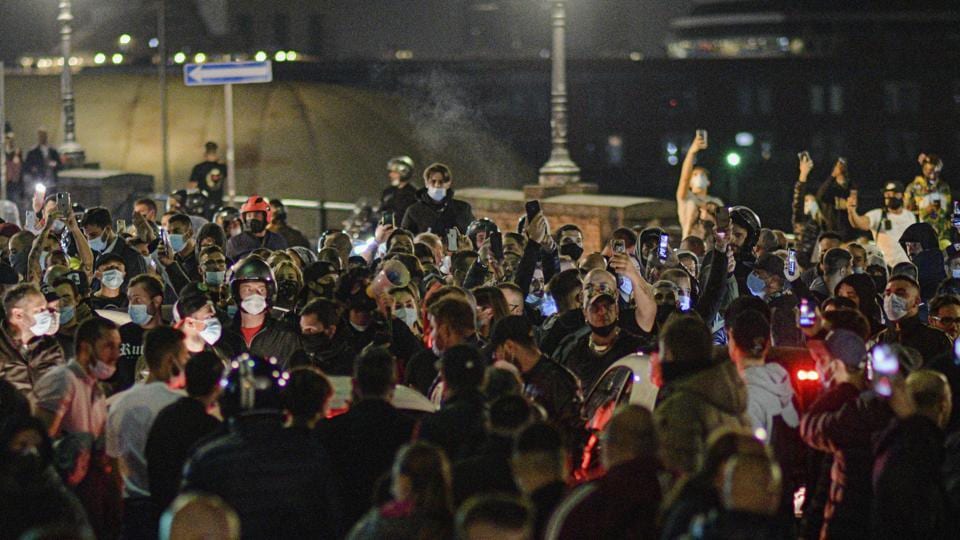 Italy mulls curfew, Covid-19 aid as Naples protest turns violent ...