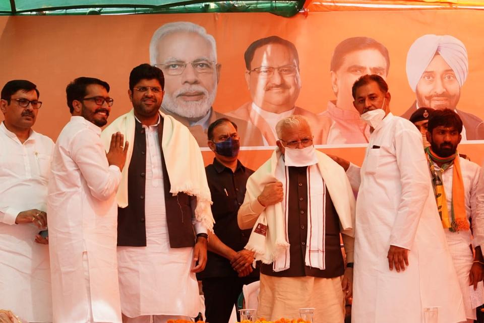Khattar targets Hooda at Baroda rallies - Hindustan Times Khattar targets Hooda at Baroda rallies - Hindustan Times