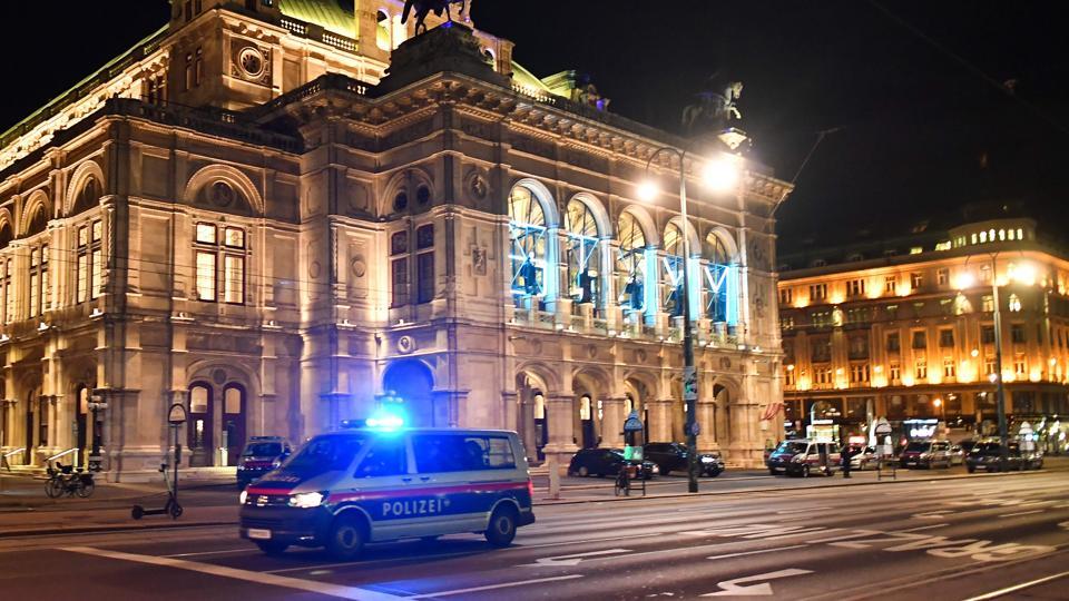 Six crime scenes in Vienna attack; 2 killed in shooting, suspect shot ...
