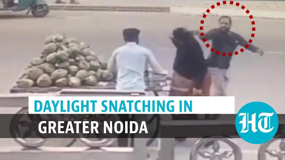 Watch Man Snatches Chain From Woman In Broad Daylight In Greater Noida