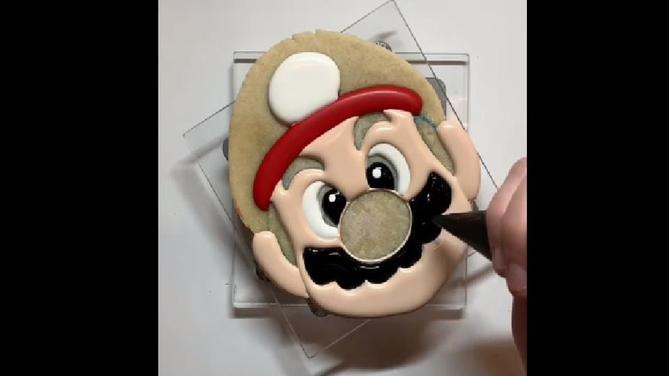 This flawless icing video of a Mario cookie is too soothing to watch ...