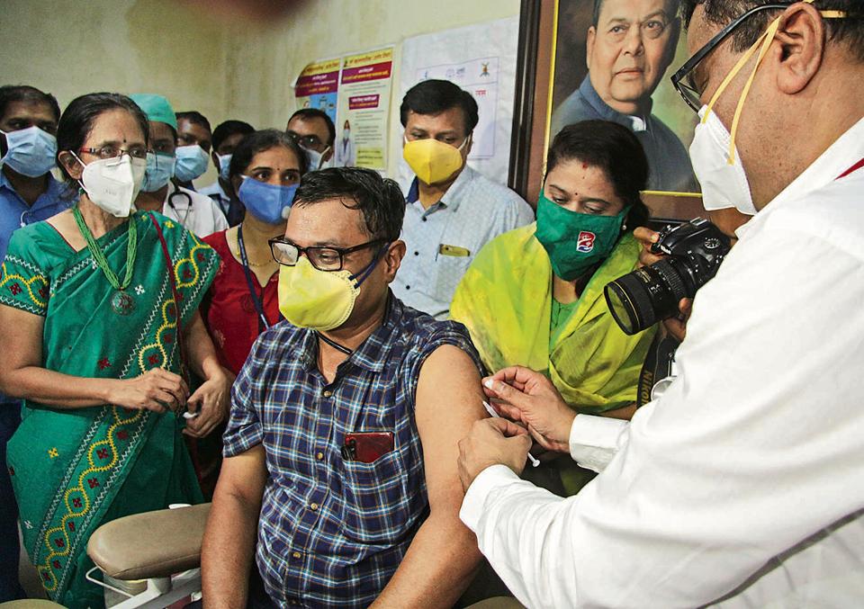 Serum produces 30 million Covishield vaccine vials; awaits emergency ...