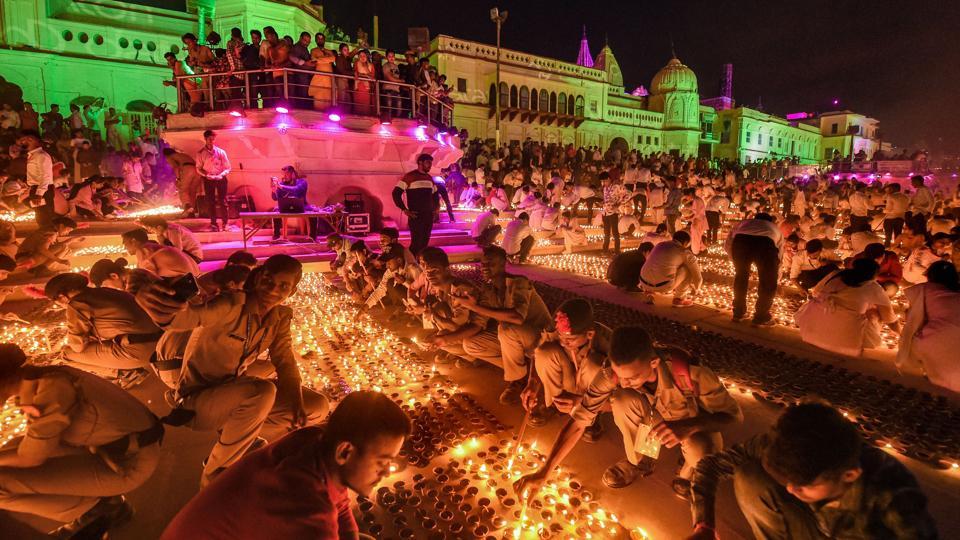 Virtual lamps, virtual hands: All you need to know about the online ...