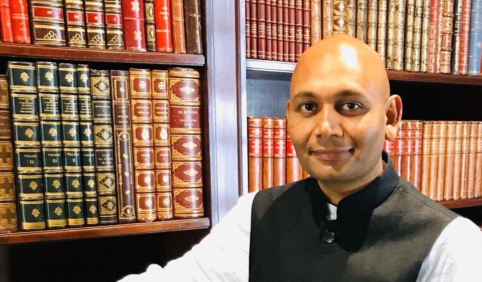 Roundabout: Love beneath the gentle shade of the chameli | Hindustan Times