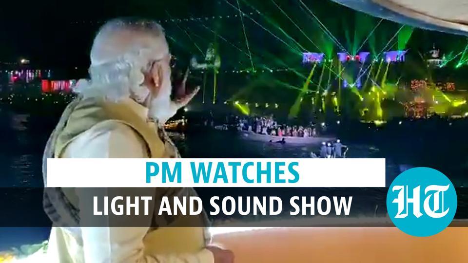 Watch: PM Modi watches sound and light show at Sarnath Archaeological ...