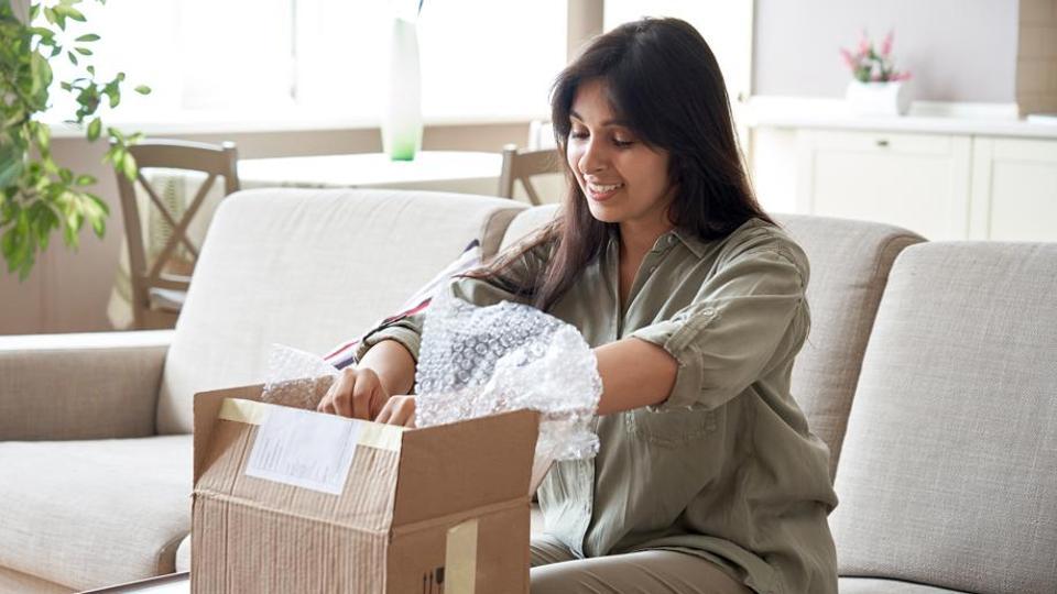 How pandemic is affecting fashion choices | Fashion Trends - Hindustan ...