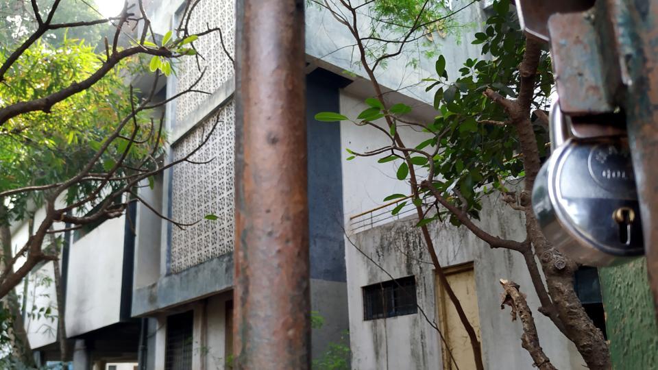Despite court order... ‘White elephant’ sits locked and bolted on Pune ...