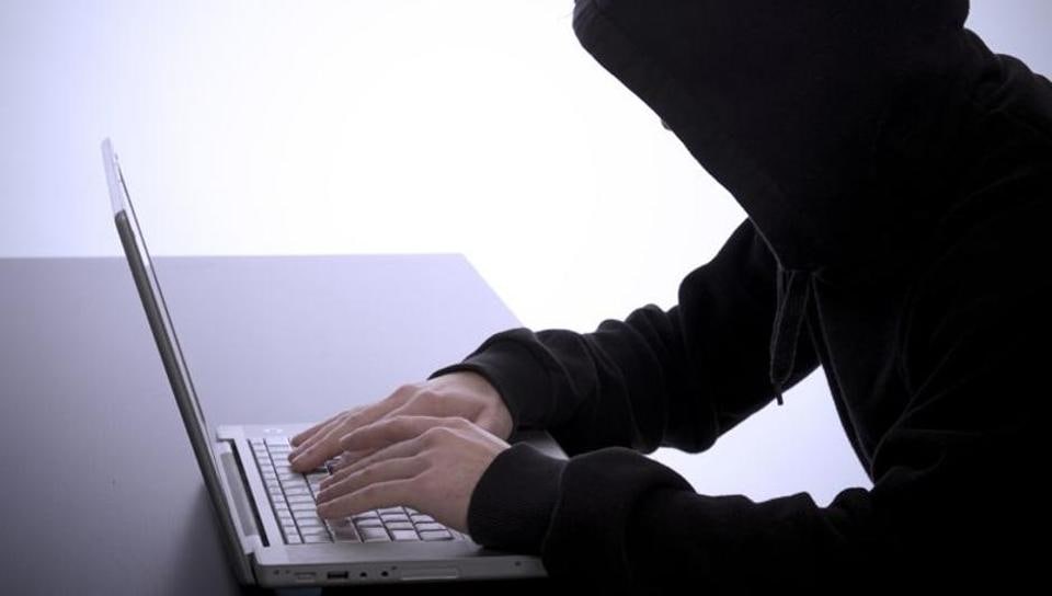 Mumbai police bust online fraud: Four arrested from Bihar, West Bengal ...