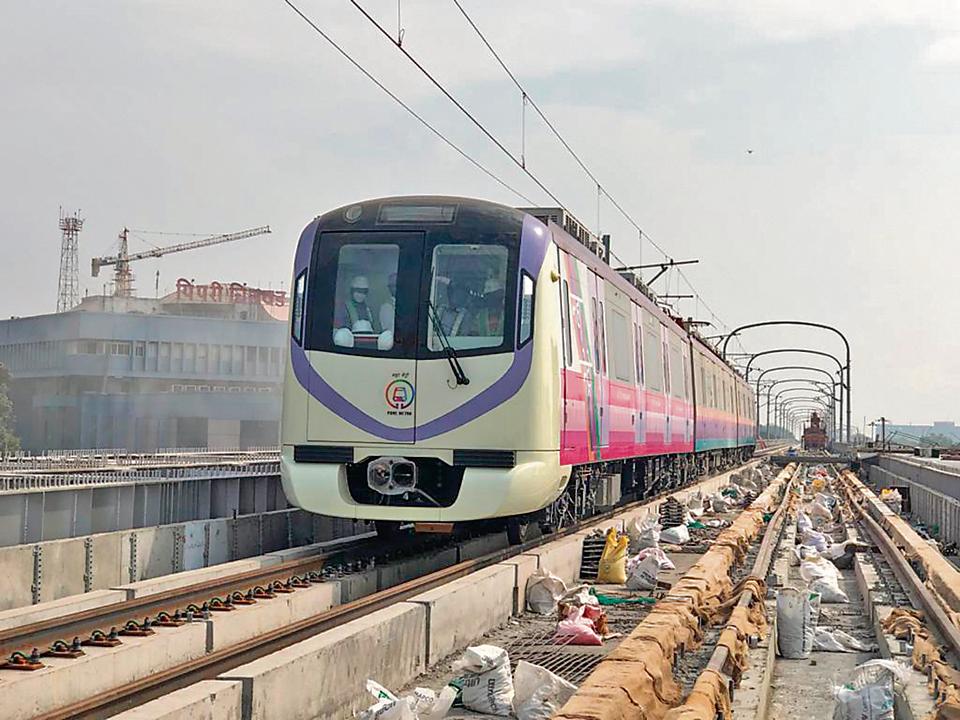 Metro trial run from PCMC to Phugewadi successful | Hindustan Times