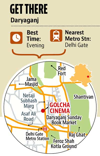 Delhiwale: A steal at Daryaganj book bazaar | Latest News Delhi